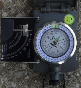 Boussole KONUSTAR-10 de relèvement - géologie - topographie - mesures ...